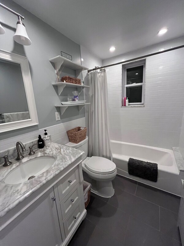 Brooklyn Row House. Quiet Street. Close To Waterfront, Ferry, Subways & Bus. - Staten Island