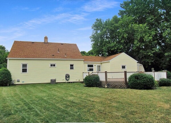 Charming 3-bedroom House With Wifi And Ac In Erie - Erie, PA