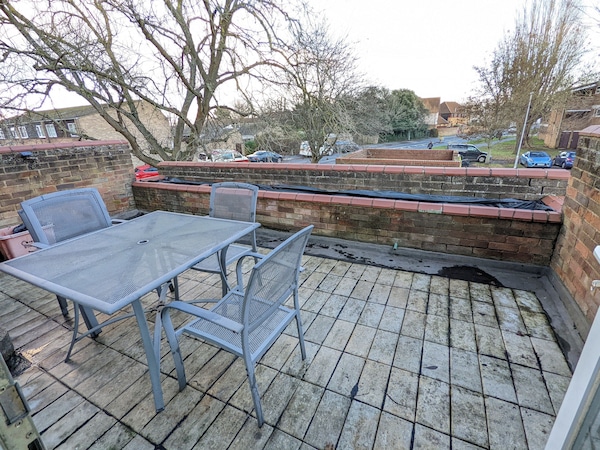A&a Apartment Basildon With Free Parking - Basildon