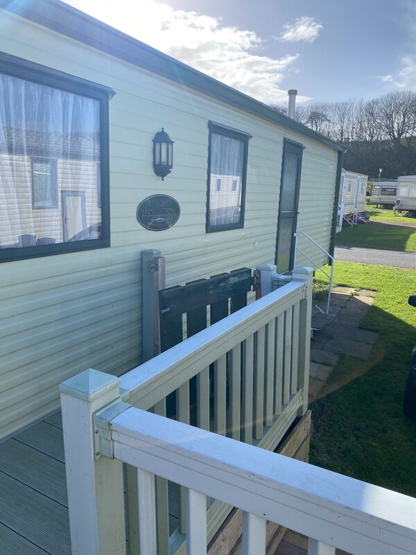 Spacious Holiday Home On The Stunning Scottish Shores Of Loch Ryan - Stranraer