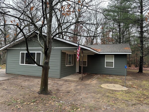 Cozy 3 Bedroom Cabin \Nchain Of Lakes Area\nwifi\nfree Cancellation - Baldwin, MI