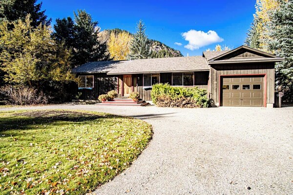Bigwood Bliss - Flyfishing Riverfront Retreat In Ketchum - Sun Valley, ID