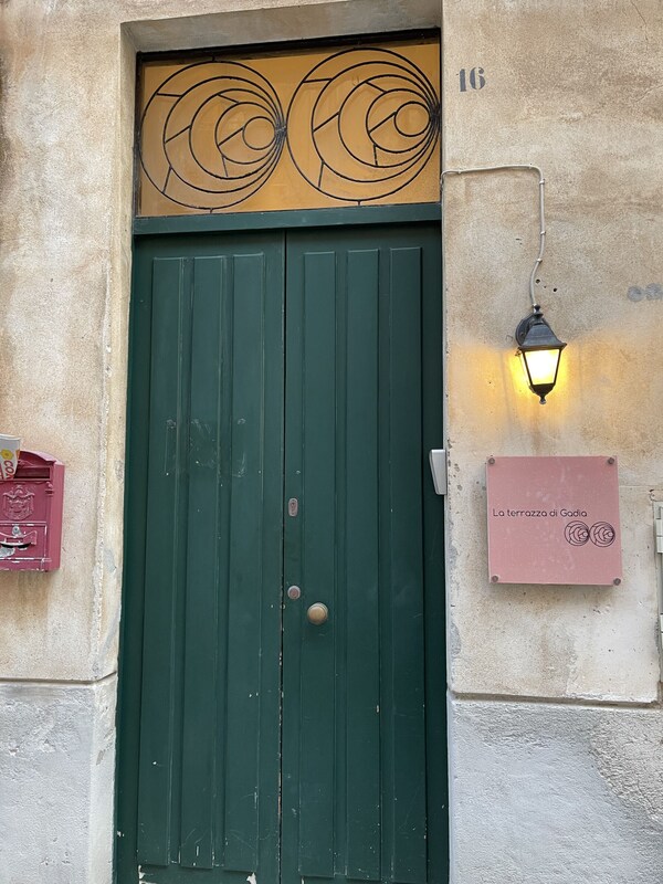 Room 'Camera Matrimoniale 2' With Shared Terrace, Wi-fi And Air Conditioning - Cefalù