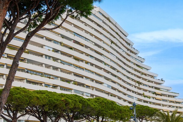 Apartment 'Studio Marina Baie Des Anges' With Private Garden, Wi-fi And Air Conditioning - Biot