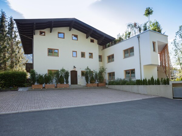 Charmantes Apartment Mit Terrasse Und Garten - Kitzbühel