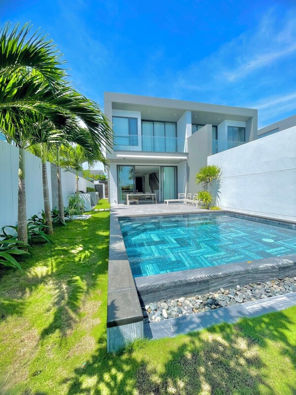 Luxury 3-bedrooms Pool Villa Sancyuary Ho Tram Resort,cooking,bbq & Pets Allowed - Xuyên Mộc