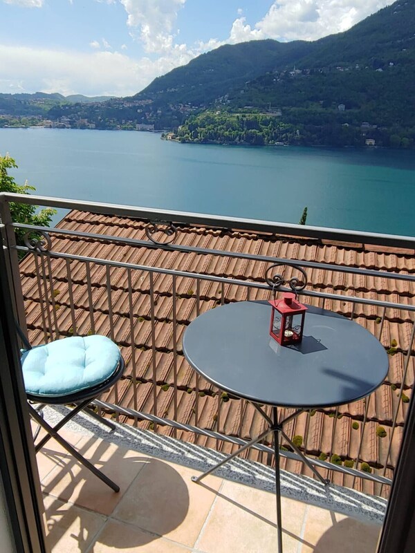 Casale Sul Lago Di Como: Serene House With Beautiful View Of Lake Como - Cernobbio