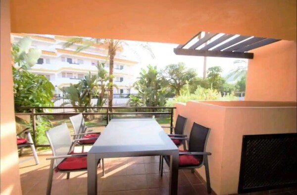 Spacious And Comfortable Apartment, Ideal For Families And Pets. - Sitio de Calahonda