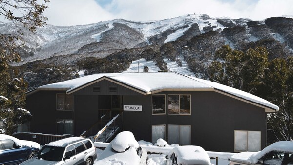 Classic, Cosy 2 Bedroom Apartment In The Heart Of Thredbo Village - Thredbo
