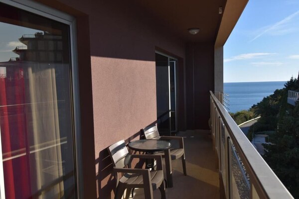 Harmonia Budva 1 - Apartment With Sea View\n - Budva