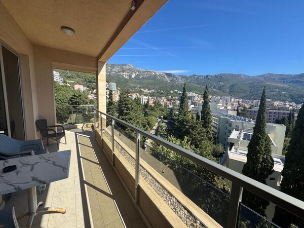\T\nharmonia Budva 1 - Apartment With Sea View - Budva