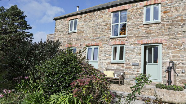 Trotters, Barn Conversion On Edge Of Mount Hawke - Perranporth