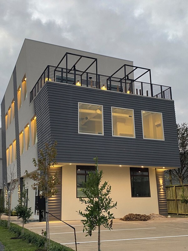 Centrally Located, Unique And Brand New Condo - Houston, TX