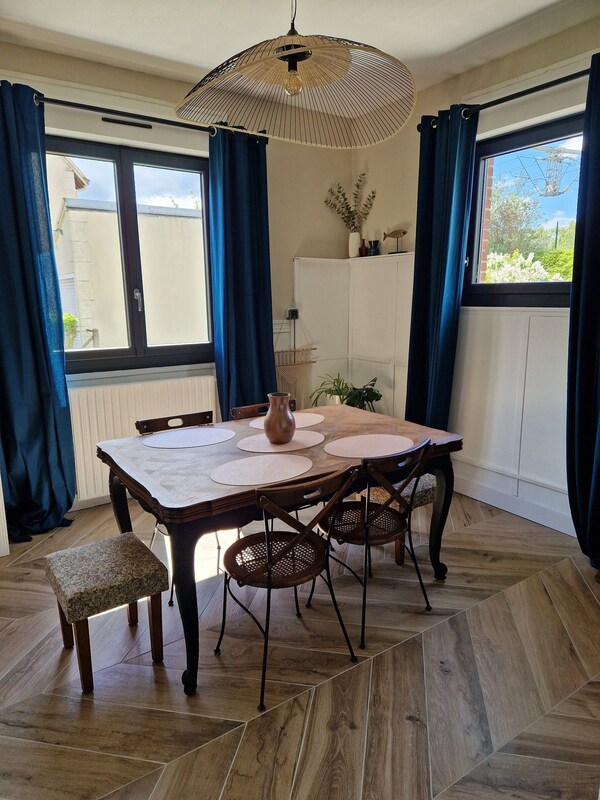 Entre Gare Et Seine Maison Familiale Rénovée. Animaux De Compagnie Acceptés! - Val-de-Reuil