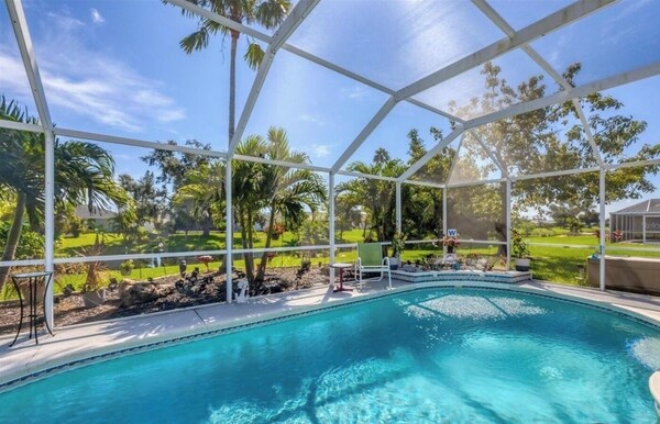 Waterfront Escape! Pool, Canal, Beaches, Golf & Fishing  Book Your Summer Stay! - Manasota Key, FL