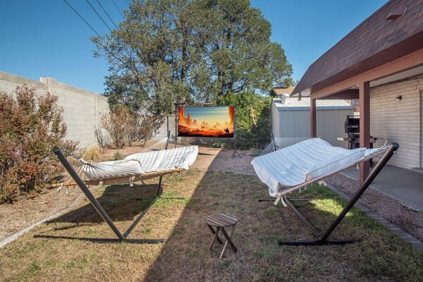 Chic 5br Boho Retreat W/ Games & Outdoor Movies! - アルバカーキ, NM