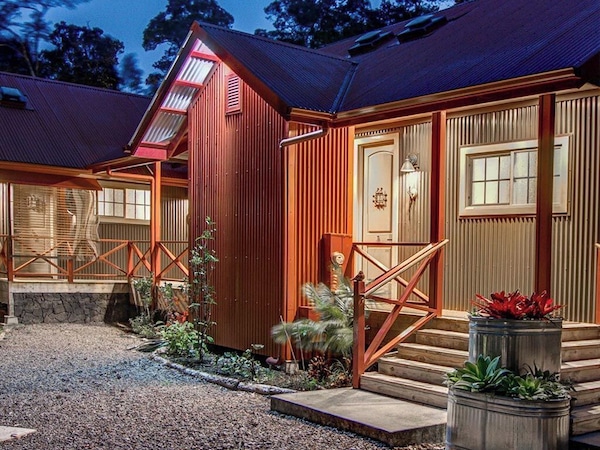 Private Bungalow In Volcano Village - Volcano, HI