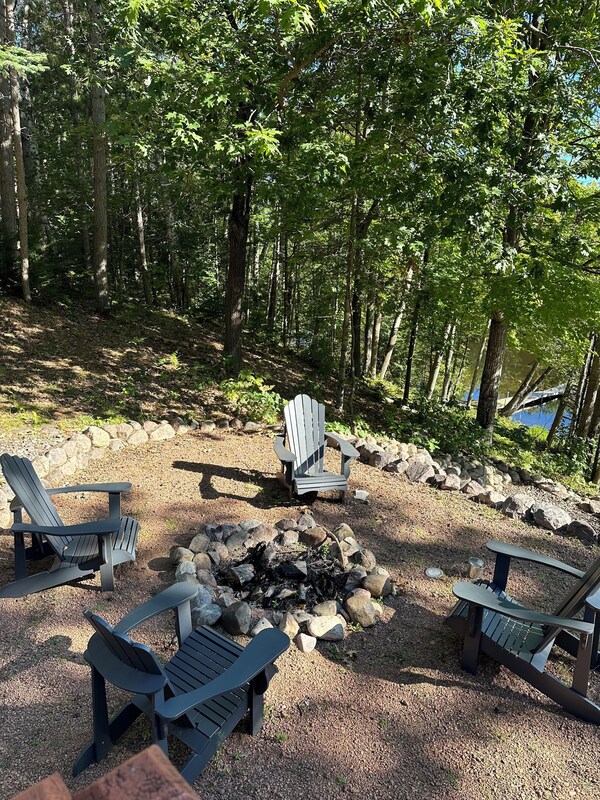 Chute Pond Chalet: Charming 4-bed Lakefront Cottage On Chute Pond - Mountain, WI
