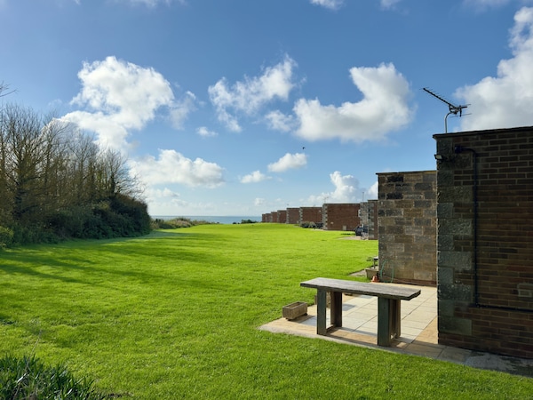 The Retreat, Family Friendly, Country Holiday Cottage In Freshwater - Lymington