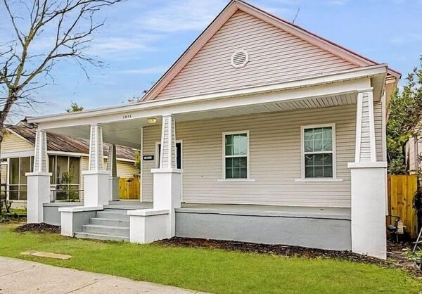 Beautiful Southern Home With Modern Amenities Located In A Prime Location. - Augusta, GA