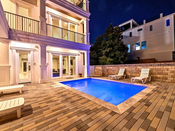Rooftop Deck Gulf Views! Private Pool & Game Room! - Miramar Beach, FL