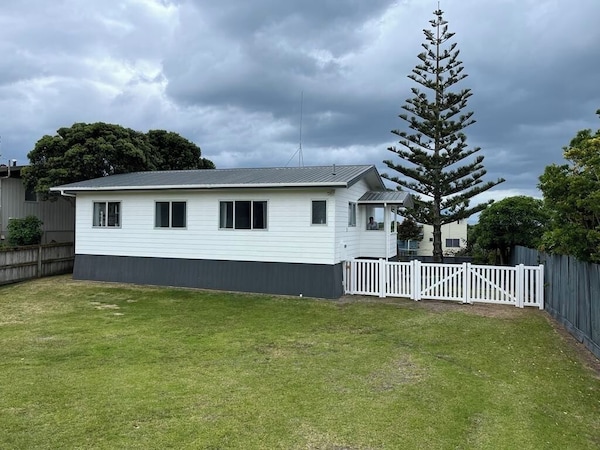 Sea Views 3-bedroom Waihi Beach - Waihi Beach