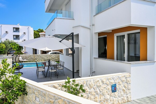 Apartments Smash For 12-private Pool - Caska
