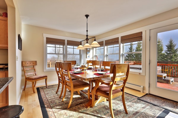 The Cocoa Command Center At Top Ridge: 4br/4ba Ski In/ski Out - Killington, VT