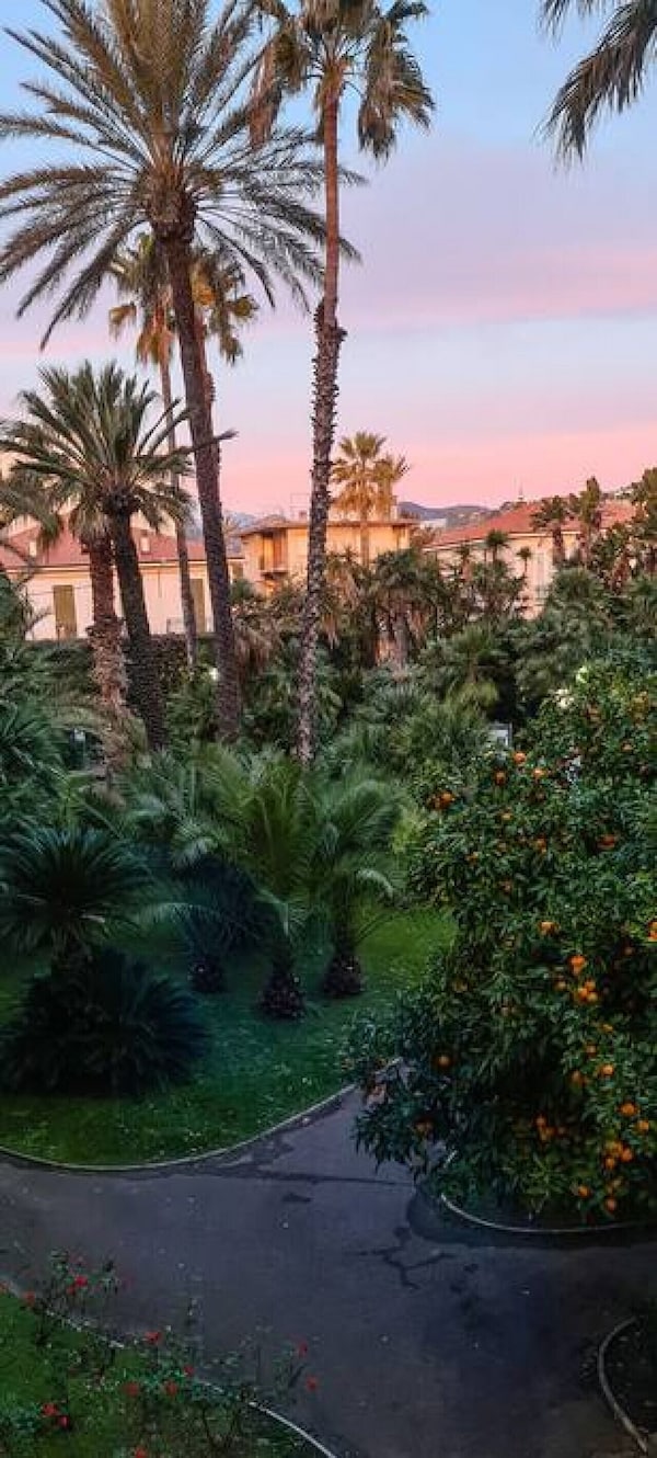 Timetolive With Garden View 1min To Sea - Bordighera