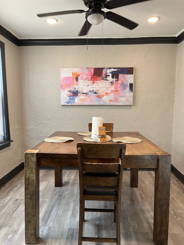 Cozy Urban Retreat Near Midway  Perfect For Travelers! - Roseland - Chicago