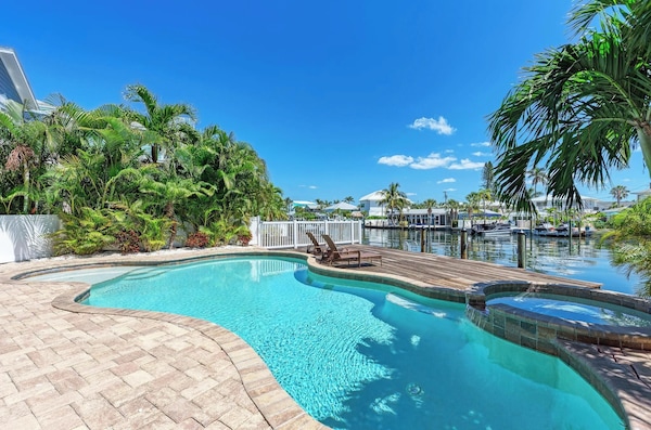 Anna Maria Island Family-friendly Waterfront Paradise With Pool! - Longboat Key, FL