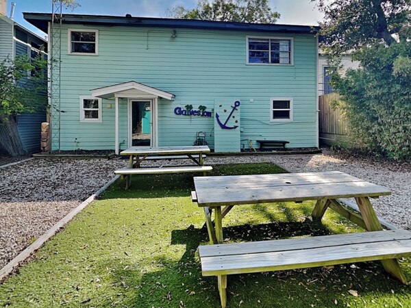 Pleasure Pier Retreat #3 | A Ground Floor, Relaxing Haven - Galveston, TX
