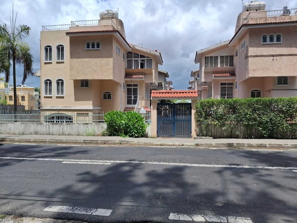 En Bord De Mer - Spacieux Avec 4 Lits - Parfait Pour Couples, Amis Ou En Famille - Maurice