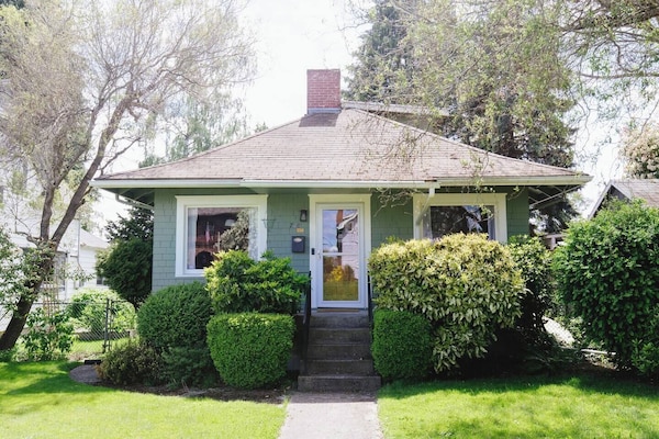 Historic 2-bedroom Home In Tacoma - Quiet Escape Close To Everything - Tacoma, WA
