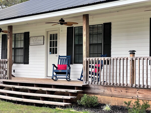 Charming 3-bedroom Cottage - 5 Minutes To Ole Miss! - Oxford
