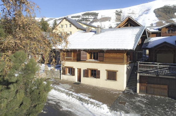 Chalet, Wifi, 150m From Shops, 1st Floor, Terrace, Balcony, Fireplace Or Stove, Parking, Tv - Les Deux Alpes