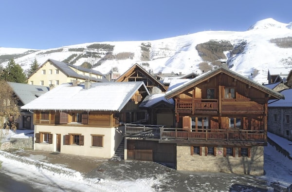 Landhaus, Wifi, 150m Bis Zu Den Geschäften, 2te Etage, Terrasse, Balkon, Kamin Oder Ofen Für Holz - Les Deux Alpes