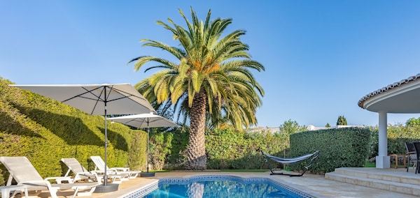 #239 Vivenda V3 Com Piscina By Home Holidays - アルブフェイラ