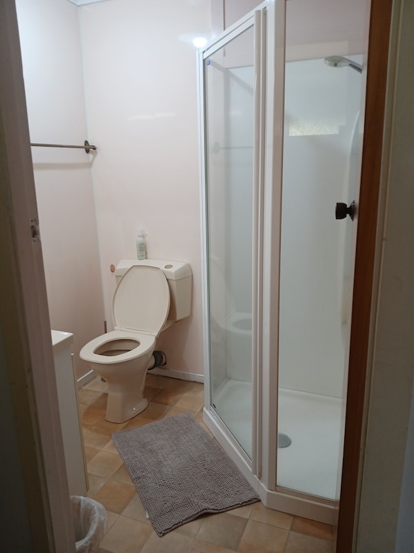 Quiet Apartment With Wifi, Parking, Kitchen & Bathroom In Charming Putāruru - - Putāruru