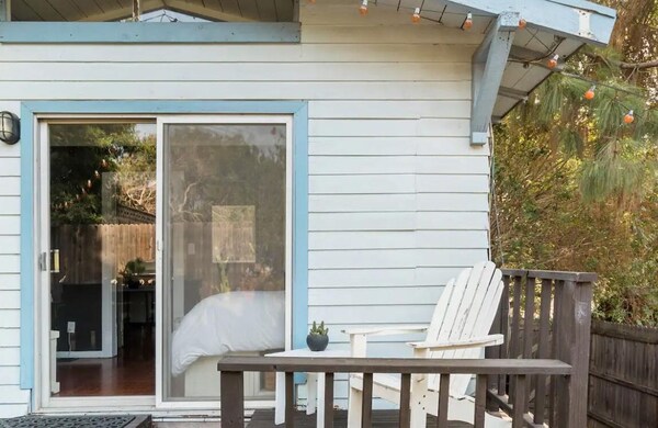 Cozy Hillside Cabin In Silverlake / Echo Park - Los Angeles, CA