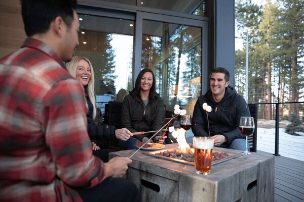 Adventure Cabin 46 (Pet Friendly) - Luxurious Adventure Cabin - Truckee, CA