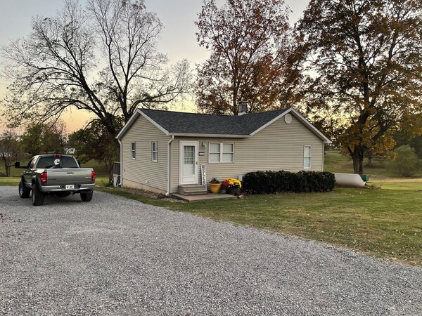 Small House In Pope County Eddyville, Il Surrounded By Shawnee National Forest . - Dixon Springs State Park, Golconda