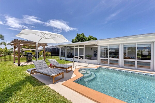 Relaxing Charlotte County Villa 5881 With Private Pool Access - Punta Gorda, FL