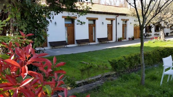Apartamento 'Apartamento M' Con Piscina Compartida, Jardín Compartido Y Wi-fi - Navarre
