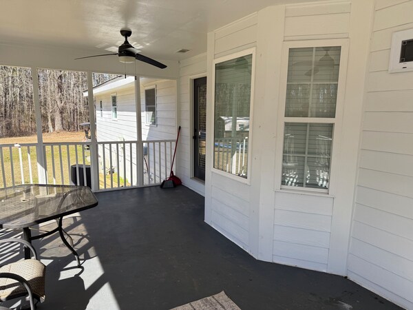 Peaceful Modern Country Home With All Amenities - Monroe, GA