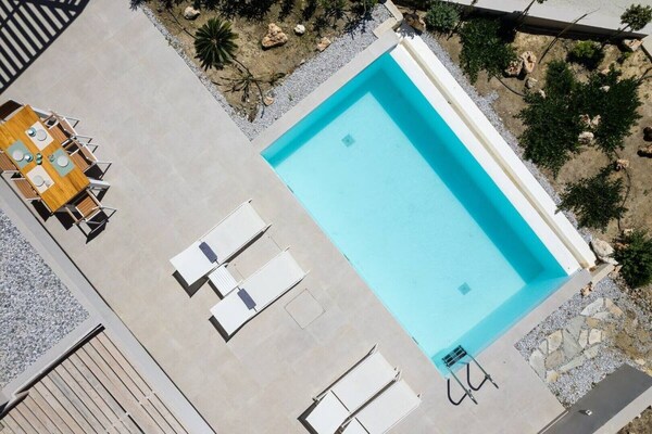 Villa Xara Offers Breathtaking Views And A Private Swimming Pool - Plakias