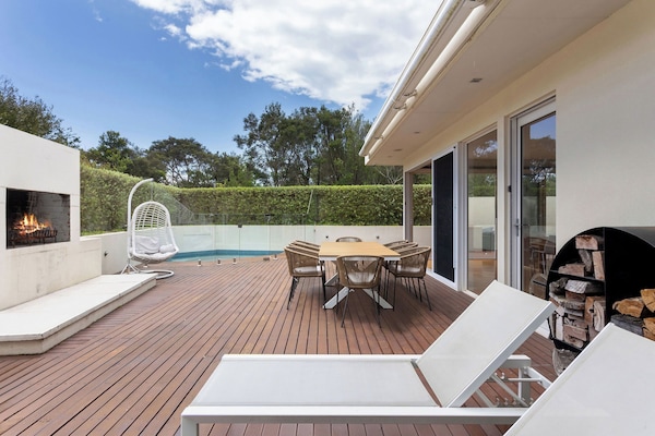 Resort-style Living Close To Front Beach And Shops - Rye