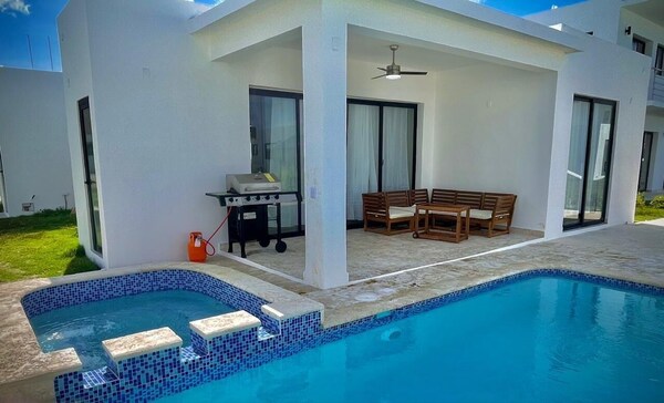 3-bedroom Villa In Vista Cana With Ac, Wifi, Private Pool And Spa - Punta Cana