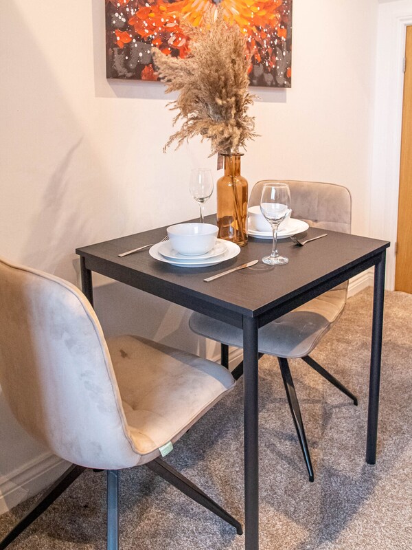 Modern 1-bedroom Apartment W/ Comfort & Style - Huddersfield