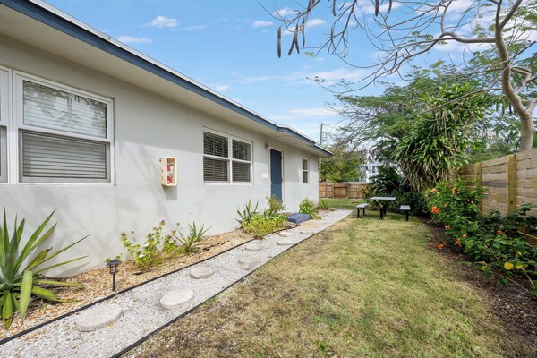 2br On Swinton - 1 Mile To Beach, 1 Block To Ave - Delray Beach, FL